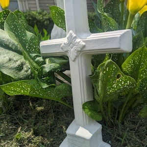 Concrete Cross Cement Garden Cross Lawn Ornament/ Memorial Cross ...