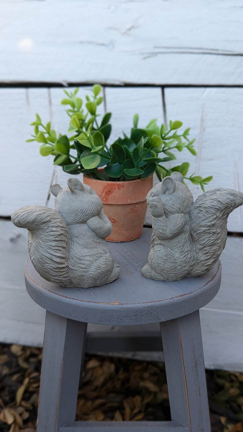 Two Concrete Squirrels/cement Animal Statue Stone Garden Animal ...