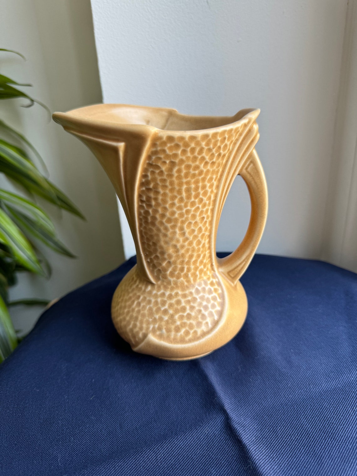 1950s British Sylvac sylvac Art Deco Fawn Glaze Textured Jug Vase ...