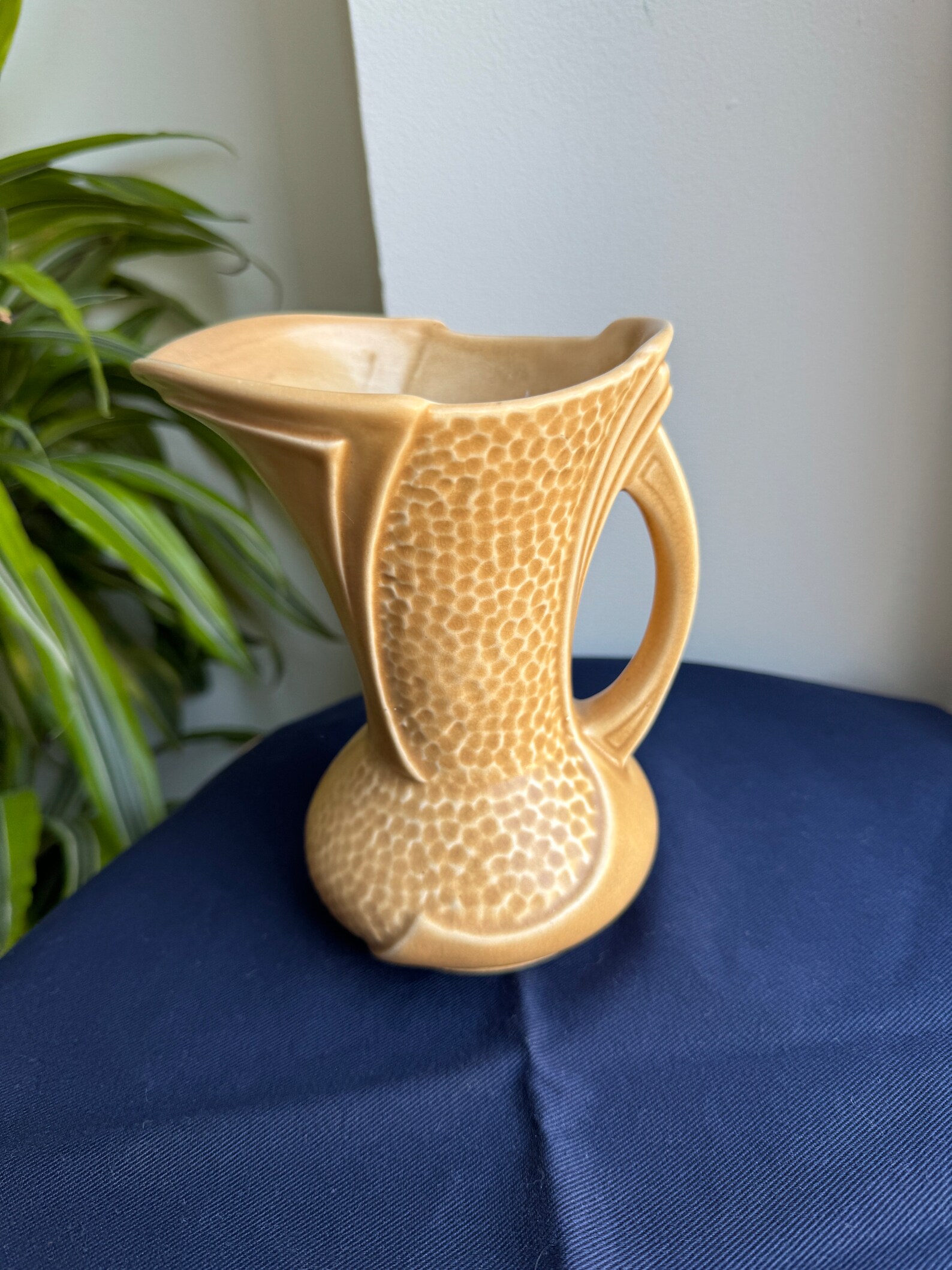 1950s British Sylvac sylvac Art Deco Fawn Glaze Textured Jug Vase ...