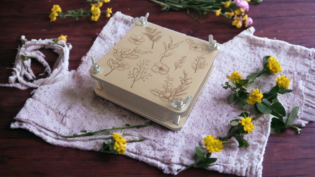Wooden Flower Pocket Press, Different Colors, Mothers Day Gift ...