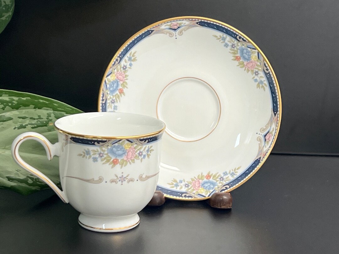 Lenox Fine Bone China Debut Collection “abigail” Footed Cup and Saucer ...