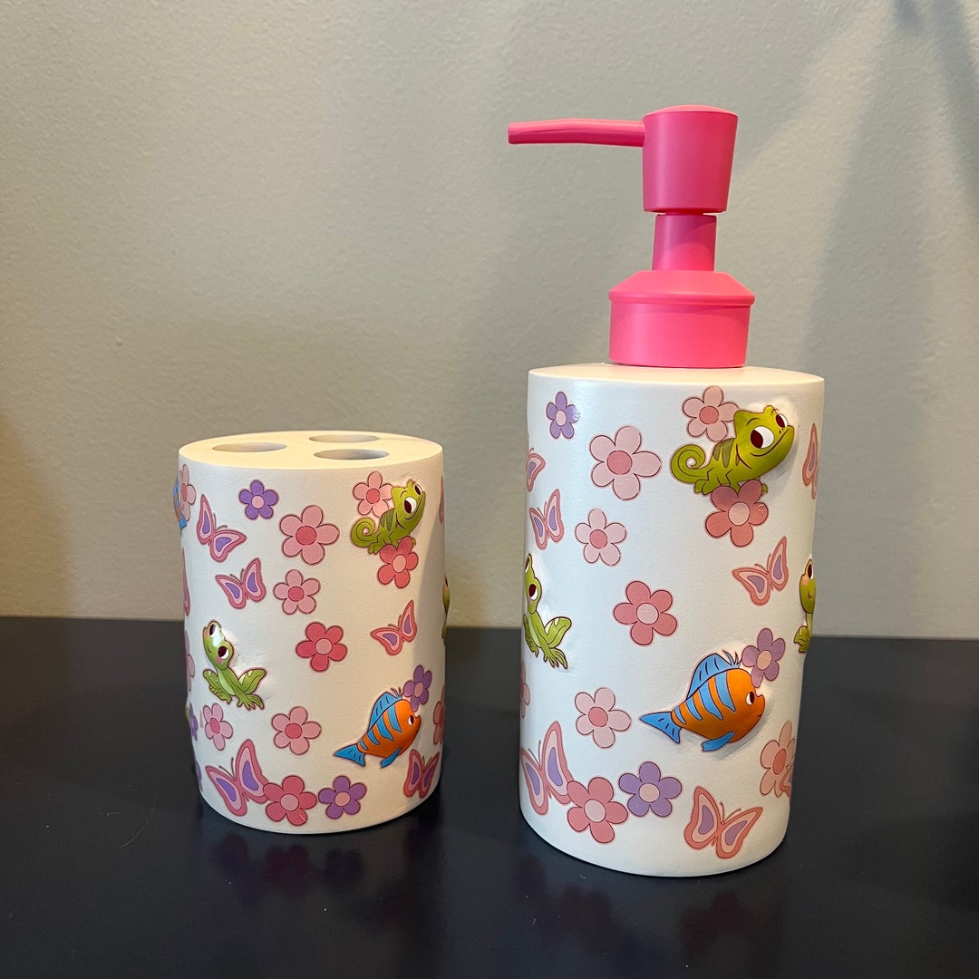 Disney Princess Friends Bathroom Set, Soap Pump, Lotion Pump ...