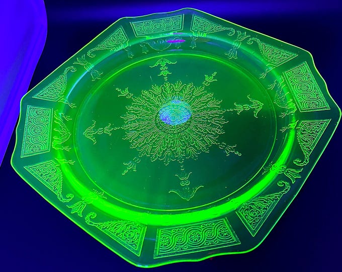 Uranium Glass Serving Plate, VTG 30s UV Glow Princess Pattern 10x11 ...