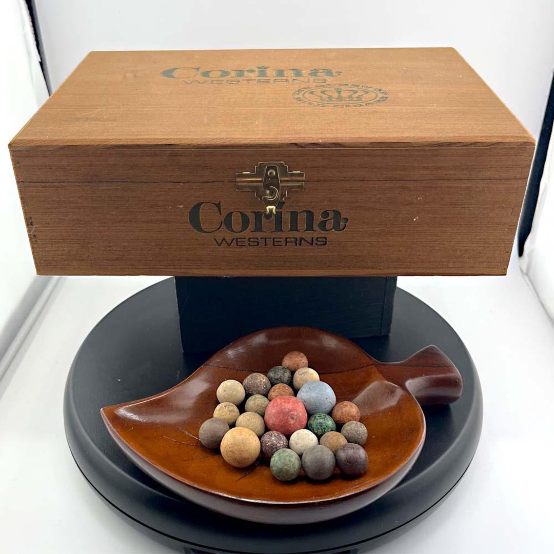 Vintage 1960's Corina Westerns Cigar Box & Vintage Wood Leaf Shape Nut ...