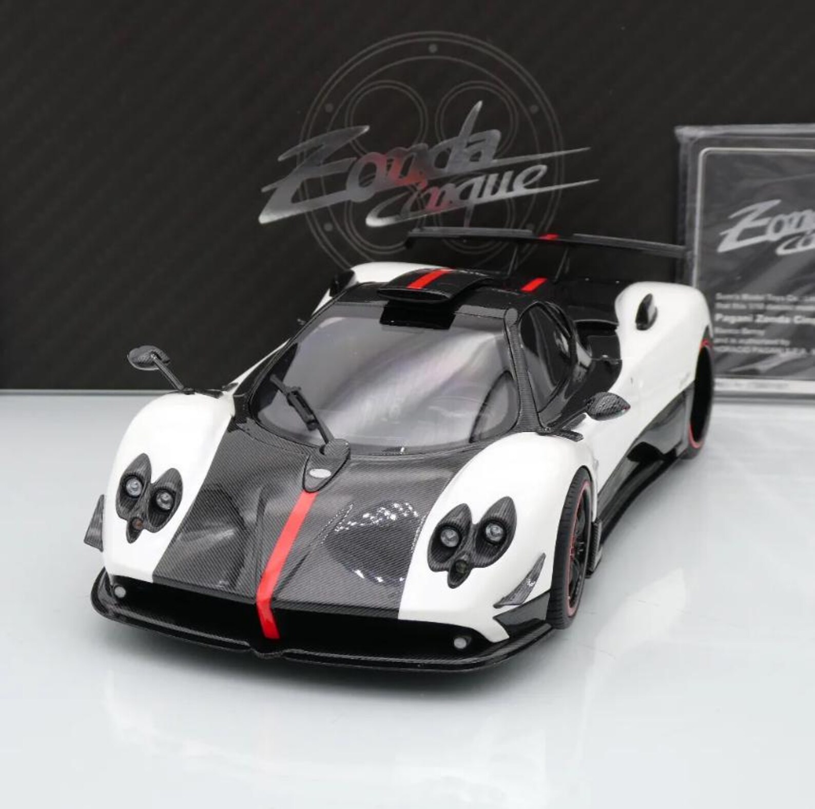 UNIQUE Car Model Pagani Zonda Cinque Coupe 2009 Bianco Benny in Scale 1 ...