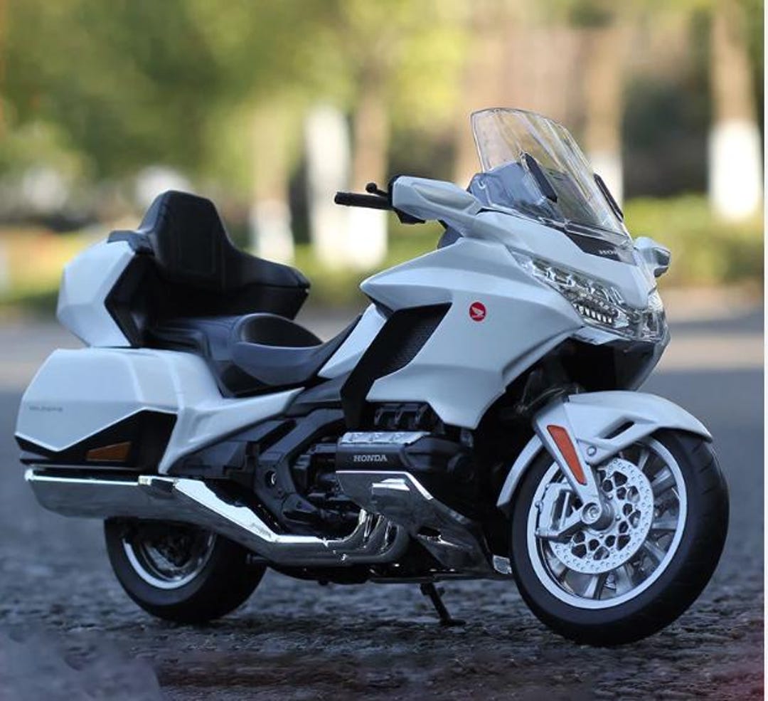 Beautiful HONDA GOLDWING Model Bike 1/18 2020 - Etsy Canada