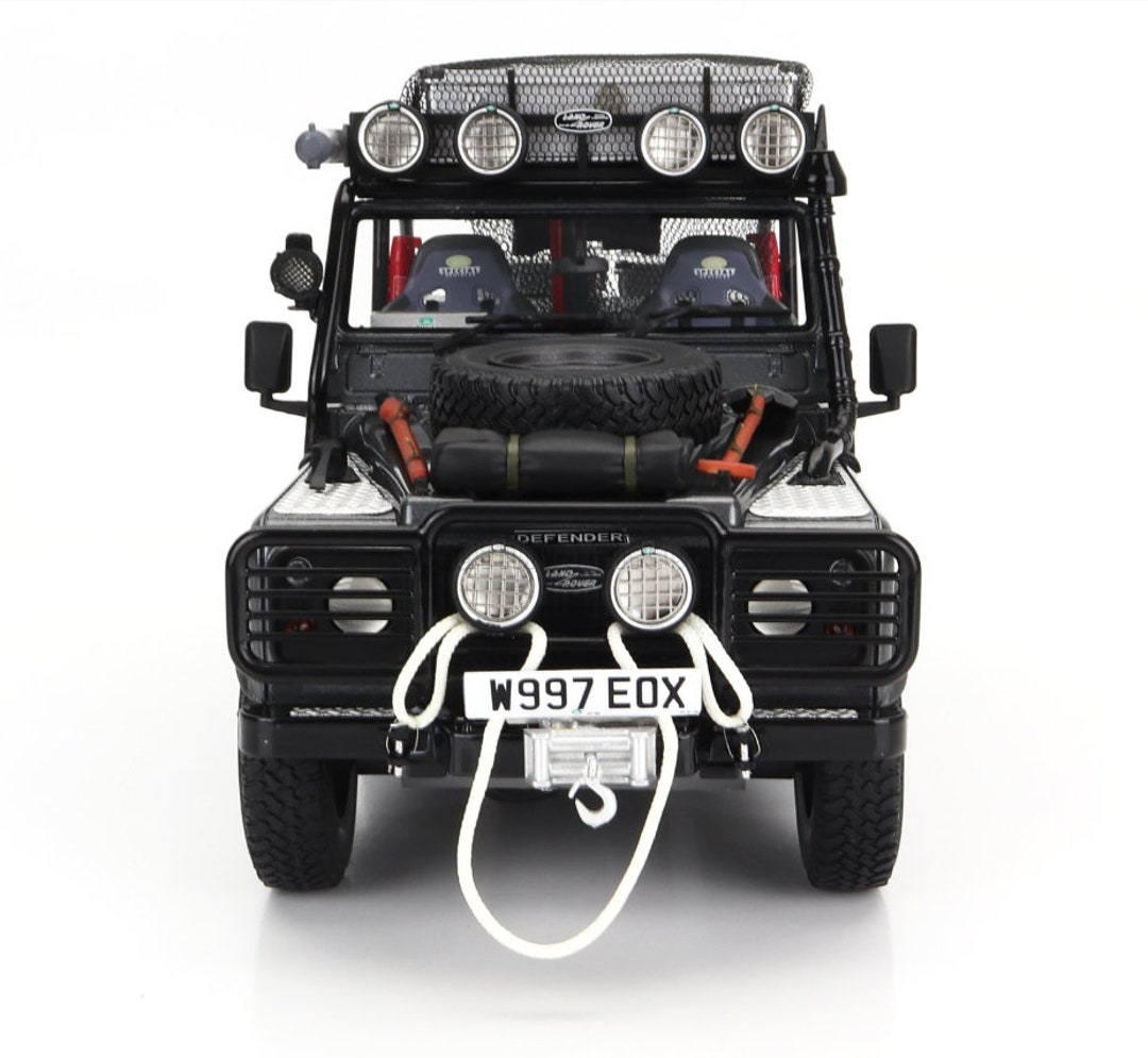 LAND ROVER Defender 90 Pick up 2001 Lara Croft , Tomb Raider ...