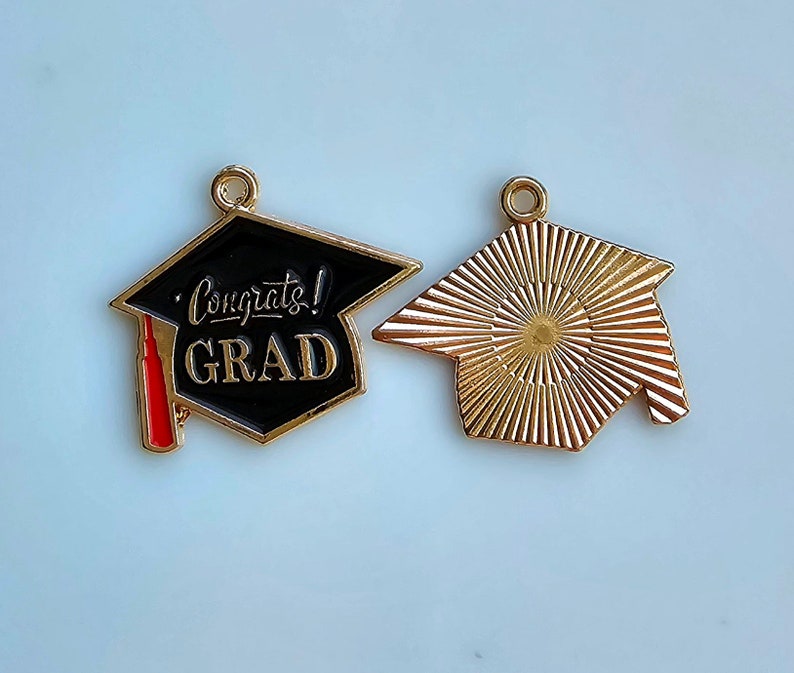 Black and Red Enamel Graduation Cap Charm, congrats Grad Message ...