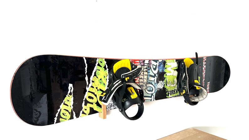 Snowboard Holder Solid Oak Wall Art Beautiful Display Sturdy Horizontal ...