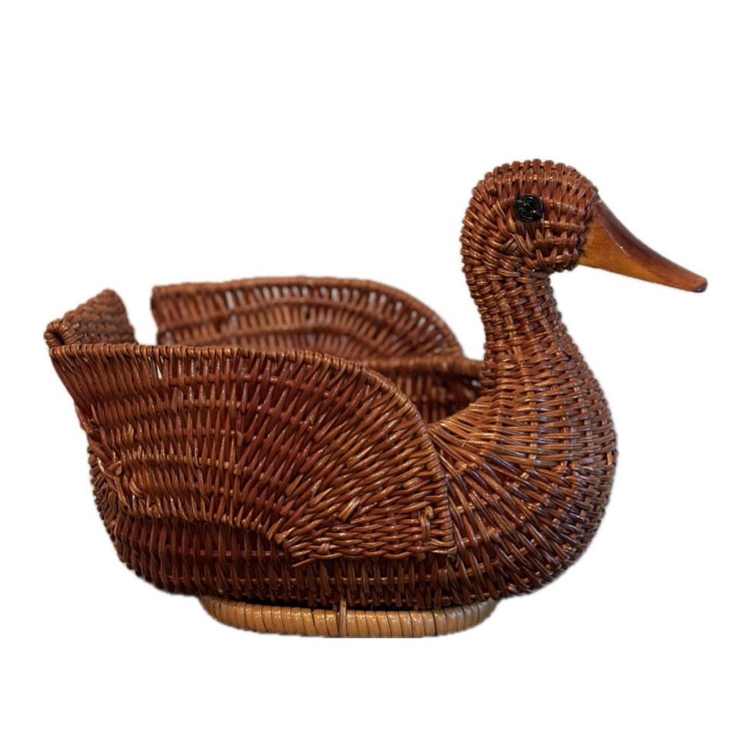 DEE the Duck Wicker Basket, Vintage Decorative Woven Basket From the ...