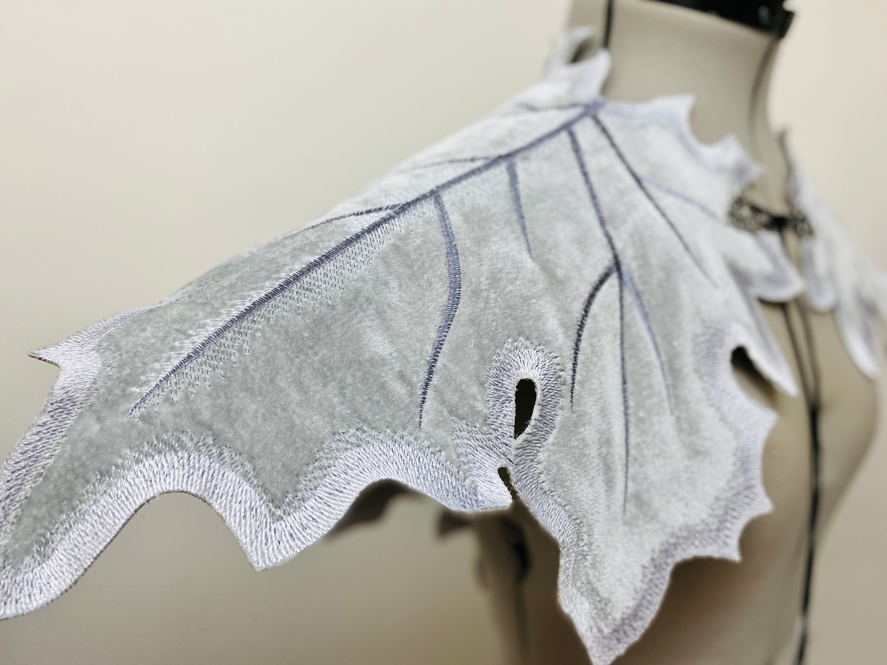Embroidered, Silver, Velvet Elven Leaf Capelet, Elven Ranger Fall Leaf ...