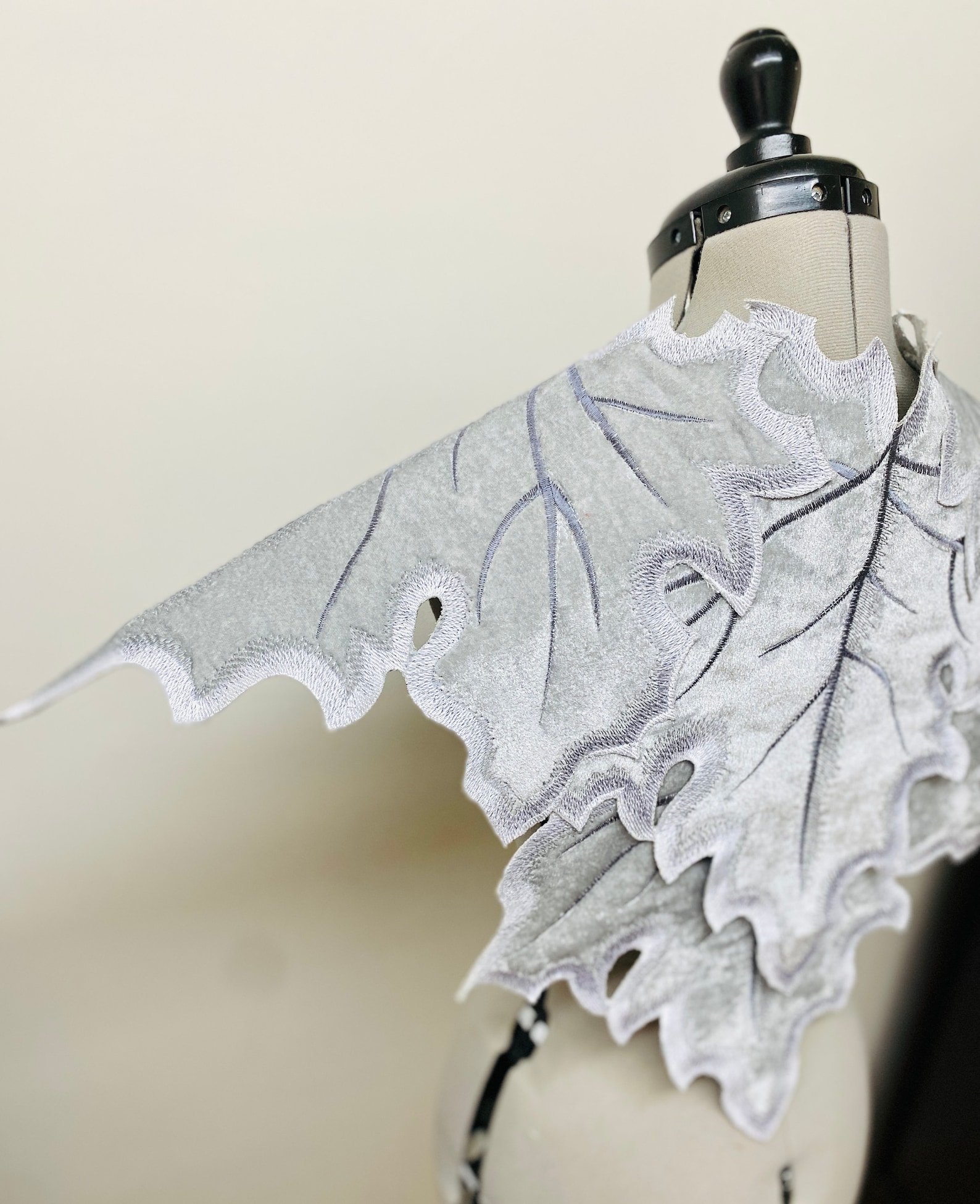 Embroidered, Silver, Velvet Elven Leaf Capelet, Elven Ranger Fall Leaf ...
