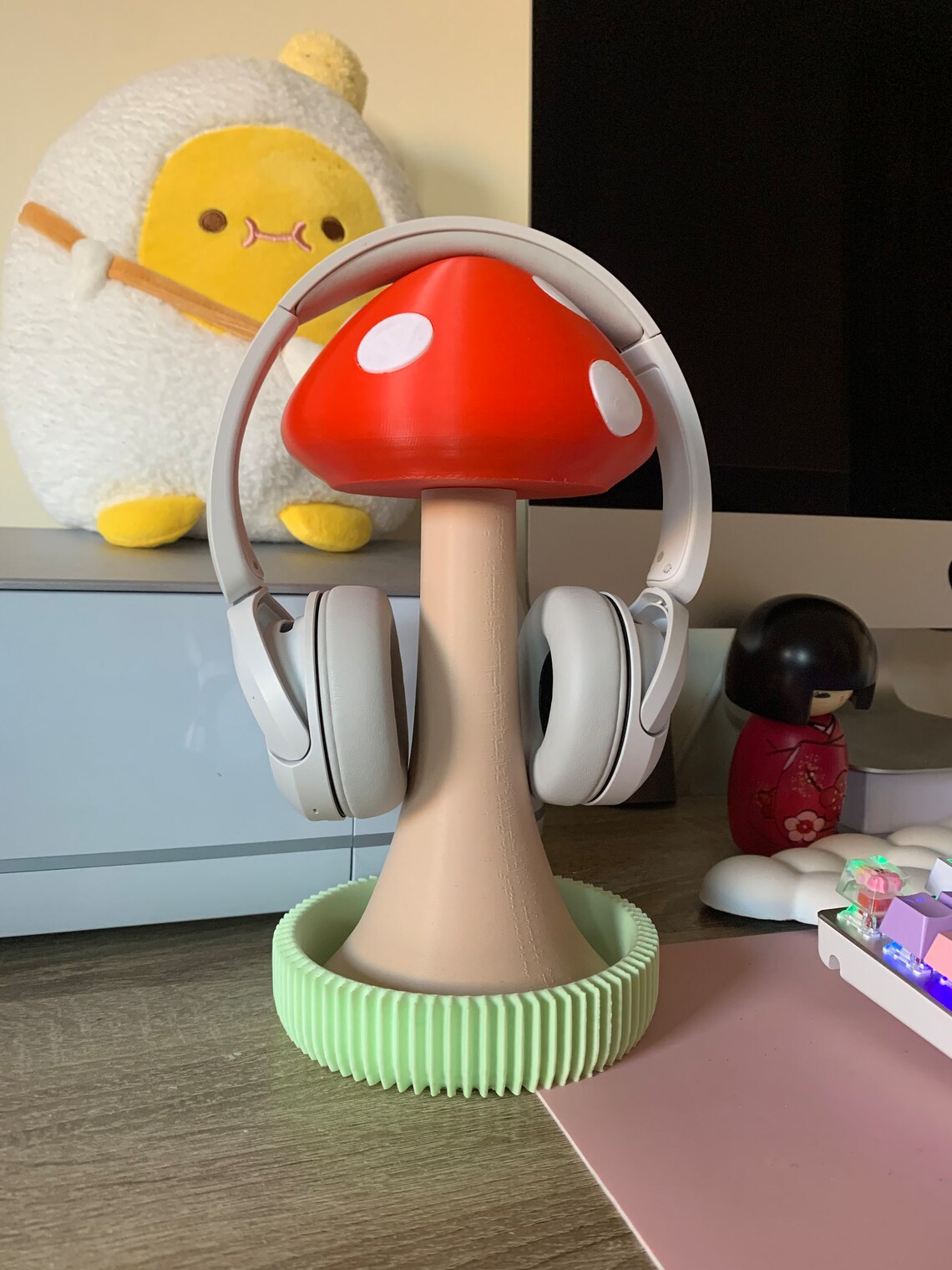 Mushroom Headphone Stand - Cute Gaming Accessories - Kawaii Gamer Girl ...