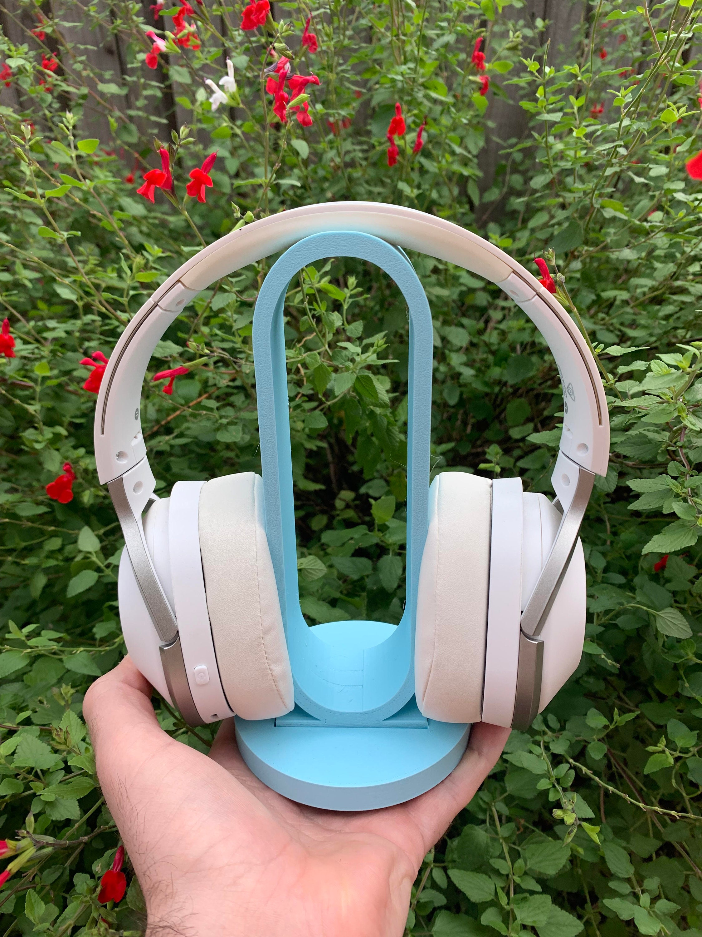 Oval Headphone Stand - Cute Gaming Accessories - Kawaii Gamer Girl ...