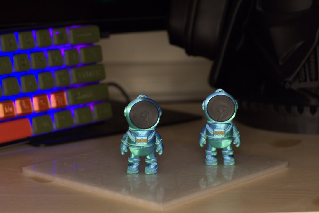 Astronaut Keychain , Desk Buddy , 3D Printed Toy , ZOU3D , Gift for Any ...