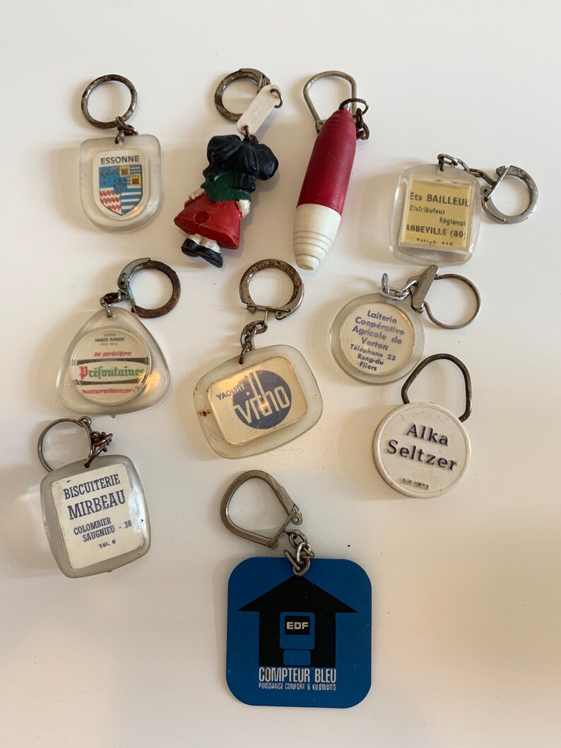 OLD Set of Ten Vintage Keychains - Etsy