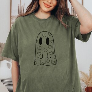 Ghost Heart Svg, Cute Ghost Svg, Halloween Ghost Cricut, Ghost Spooky ...