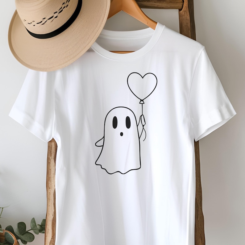 Ghost Heart Svg, Cute Ghost Svg, Halloween Ghost Cricut, Ghost Spooky ...