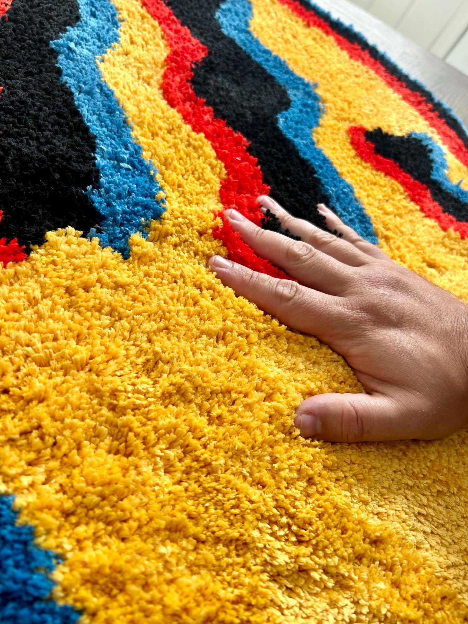 Trippy Smiley Face Rug Abstract Art Design Tufted Rug Yellow Smiley ...