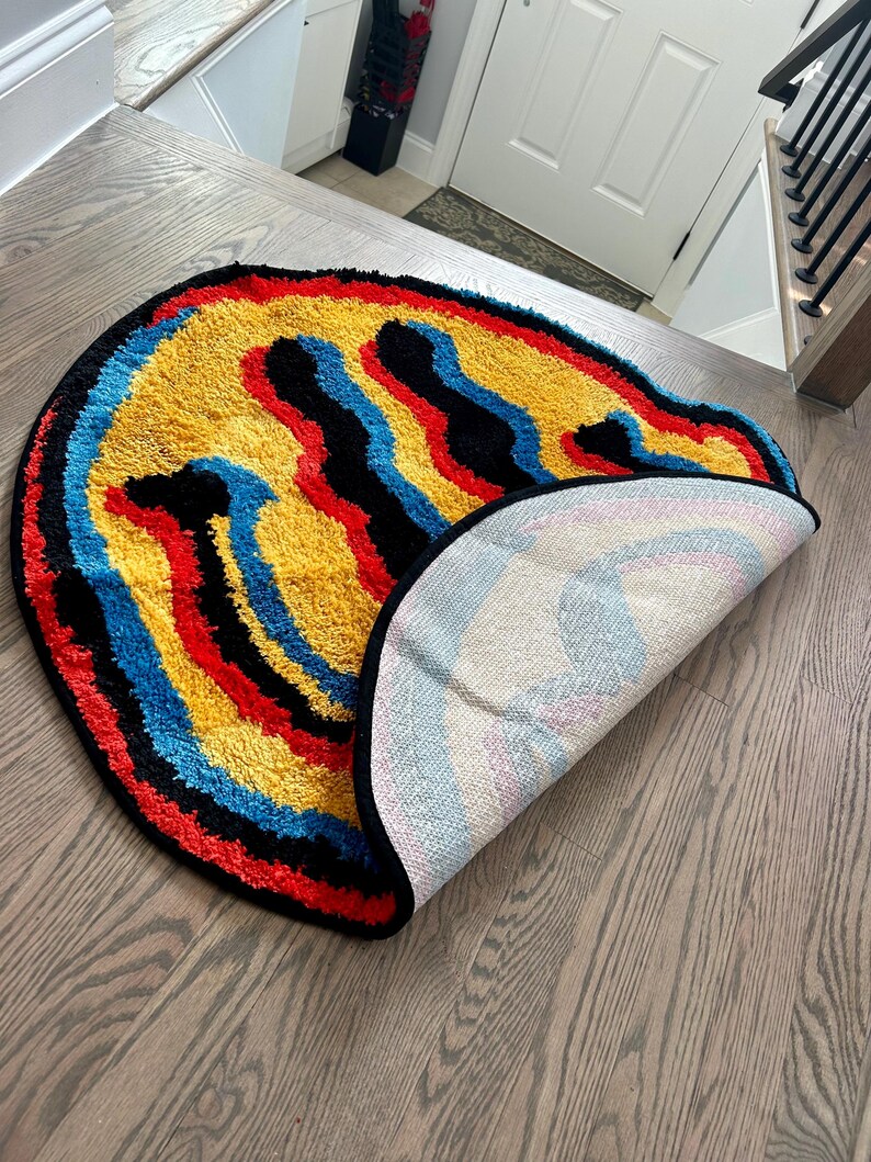 Trippy Smiley Face Rug Abstract Art Design Tufted Rug Yellow Smiley ...