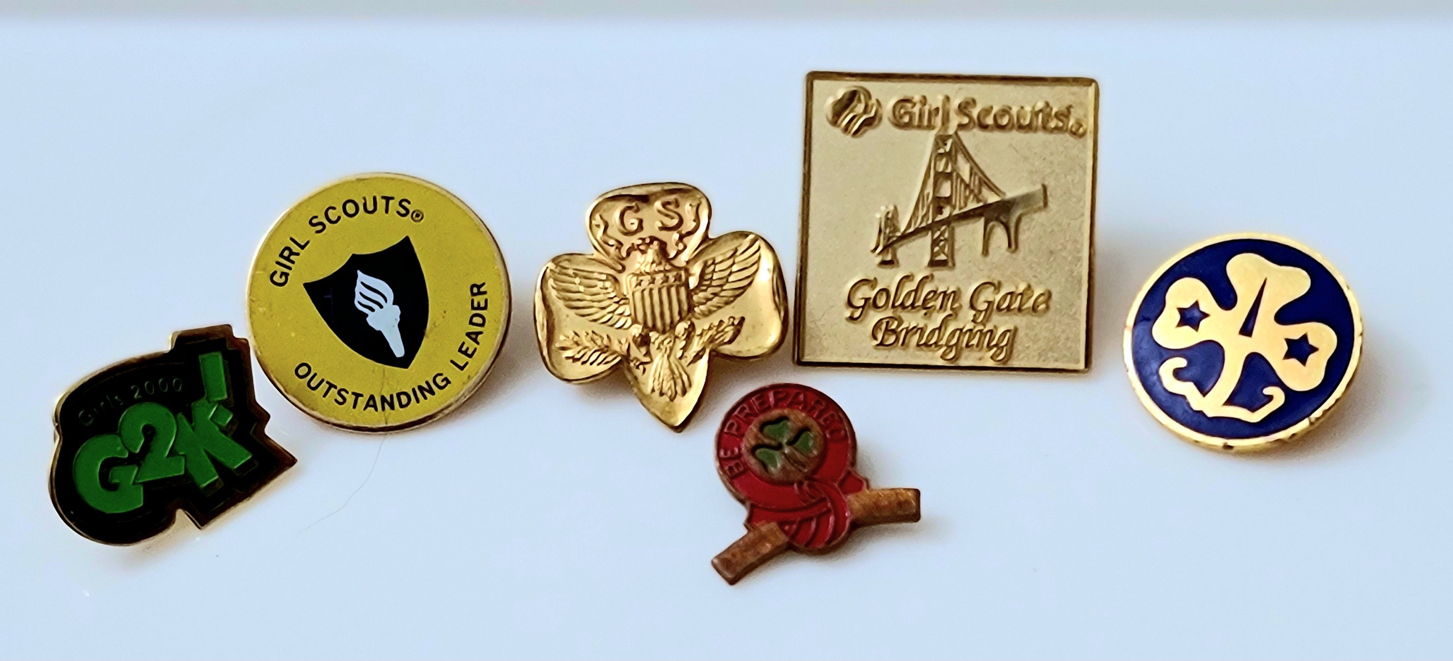 Lot of 6 Vintage Girl Scout Pins and Badges - Etsy