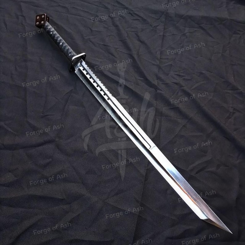 Hand-forged High Carbon Steel Katana Sword: Tactical Full Tang, Modern ...