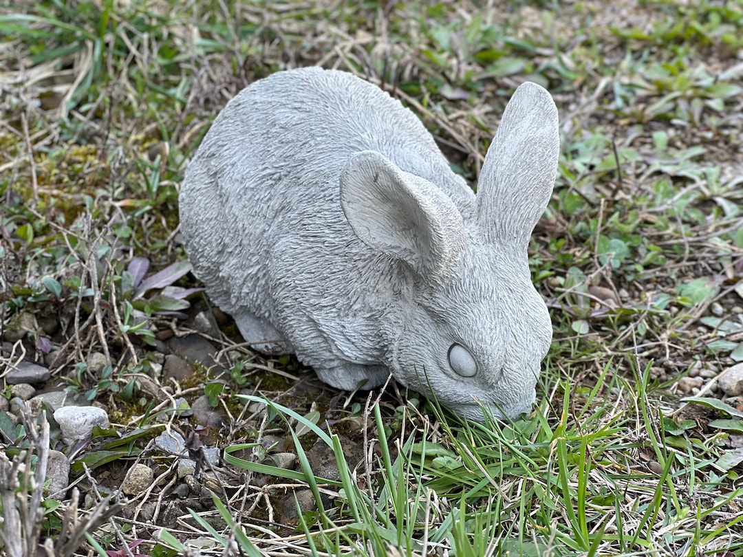 Stone Bunny Sculpture Garden Rabbit Statue Concrete Hare Lawn Ornament ...