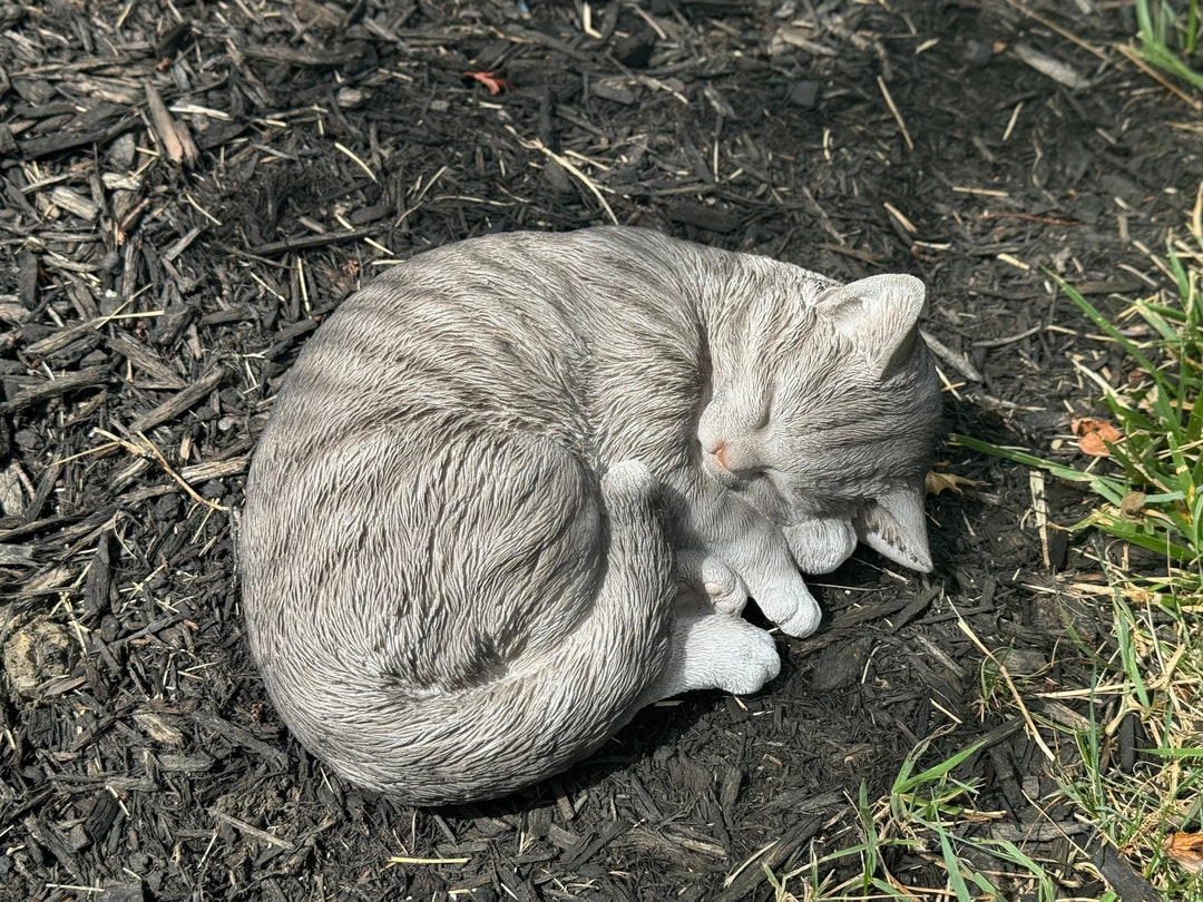 Gray Cat Statue Garden Sleeping Cat Figurine Crouching Kitty Sculpture ...