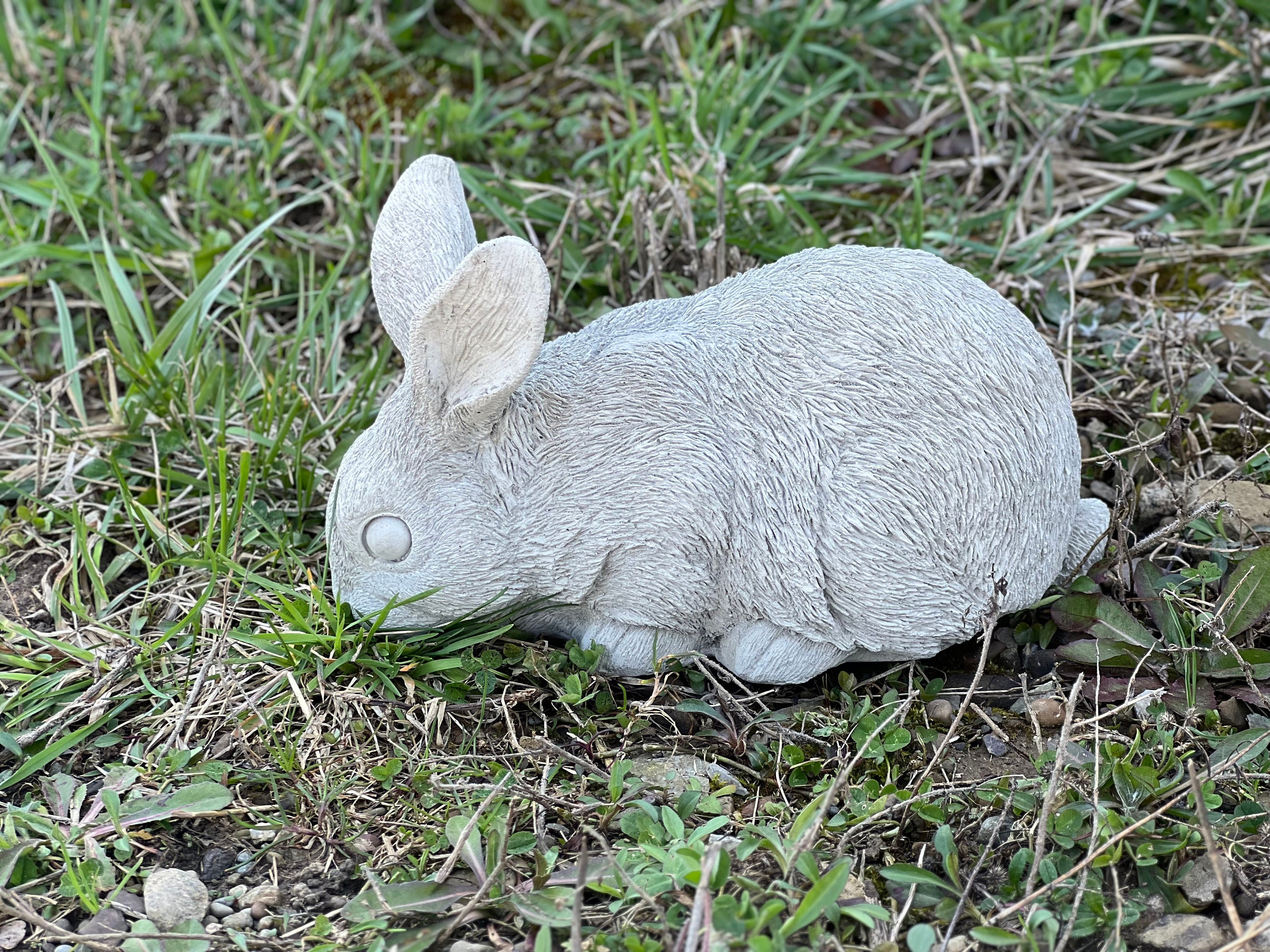 Stone Bunny Sculpture Garden Rabbit Statue Concrete Hare Lawn Ornament ...
