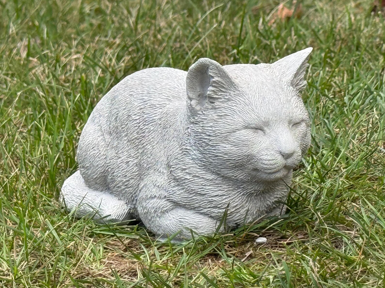 Concrete Cat Memorial Statue – Sitting Kitty Garden Sculpture Solid ...