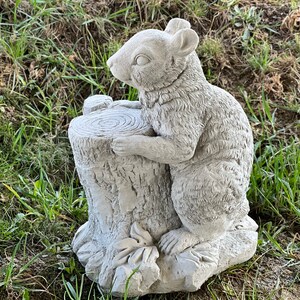 Large Squirrel Statue Garden Outdoor Squirrel Sculpture Concrete Animal ...