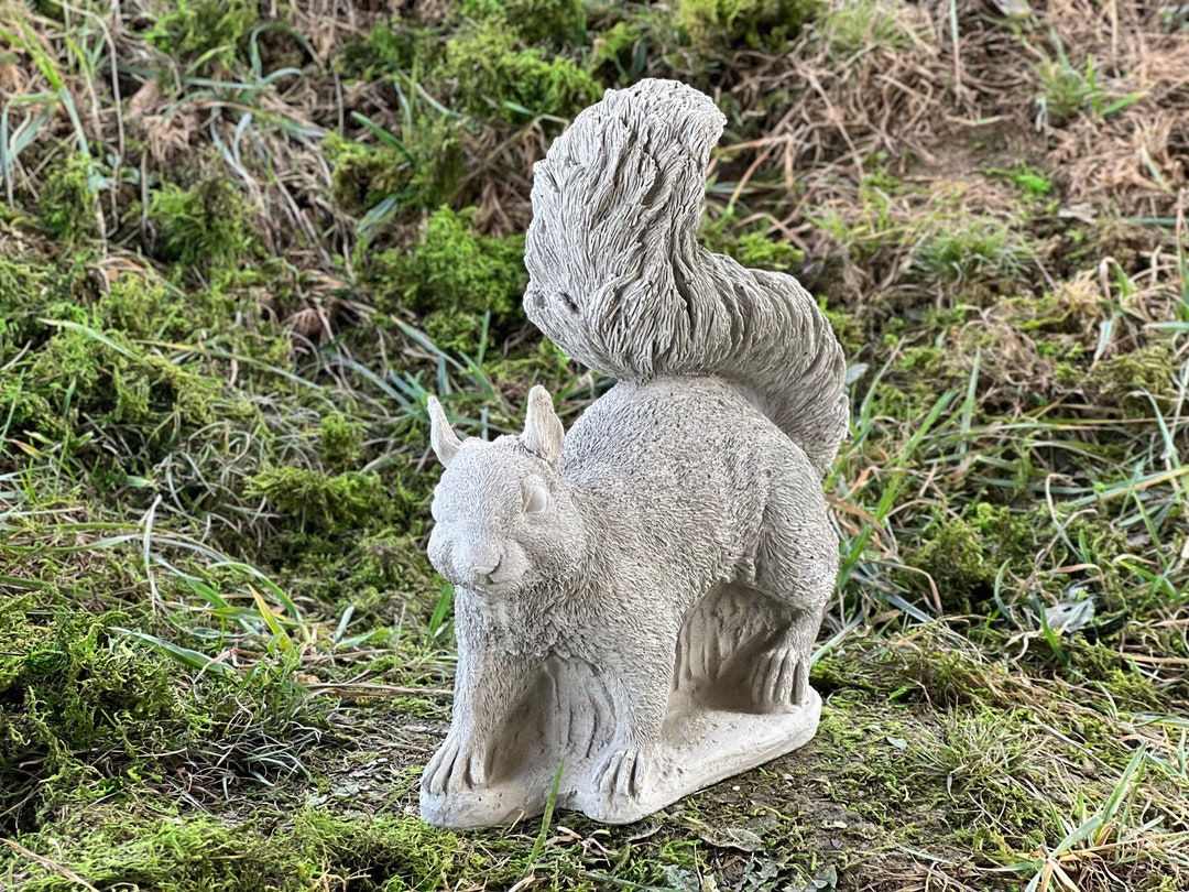 Squirrel Garden Statue Forest Squirrel Sculpture Animal Concrete ...