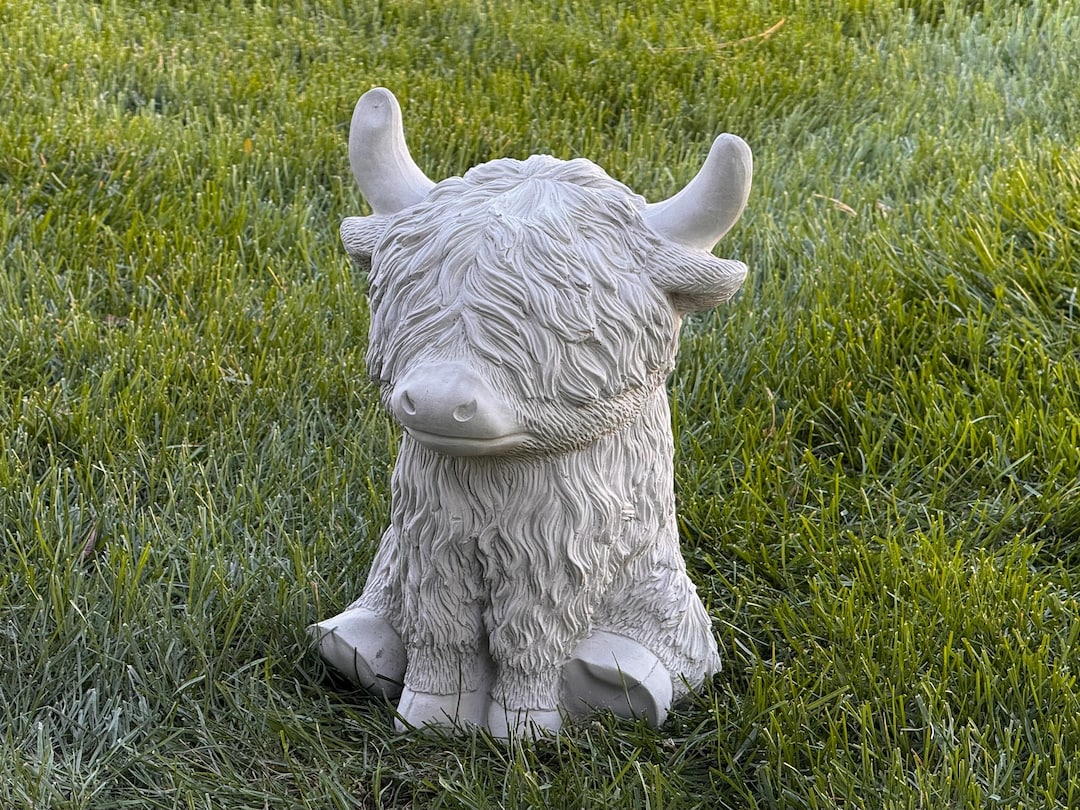 Concrete Highland Cow Statue Sitting Bull Garden Decor Outdoor ...