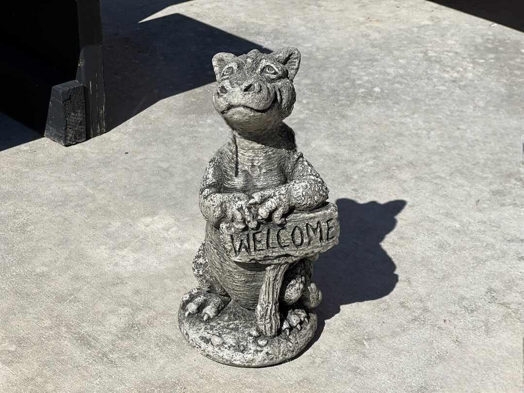 Baby Dragon Figurine Concrete Gothic Dragon Garden Statue Lawn Ornament ...