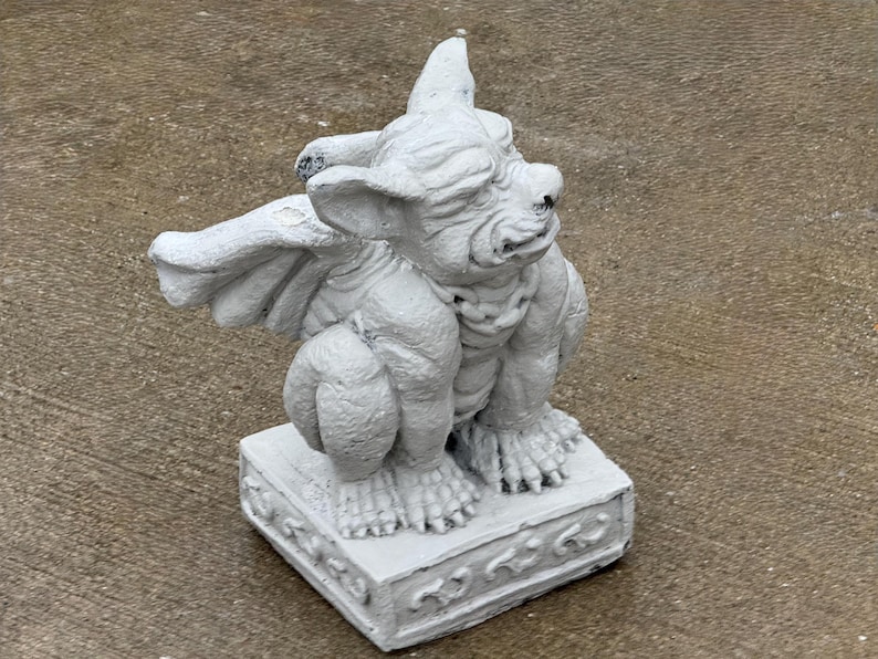 Concrete Gargoyle Statue Outdoor Garden Decor Heavy Duty Mythical ...