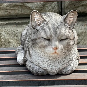 Grey Tabby Cat Statue Outdoor Cat Memorial Sculpture Resin Pet Loss ...