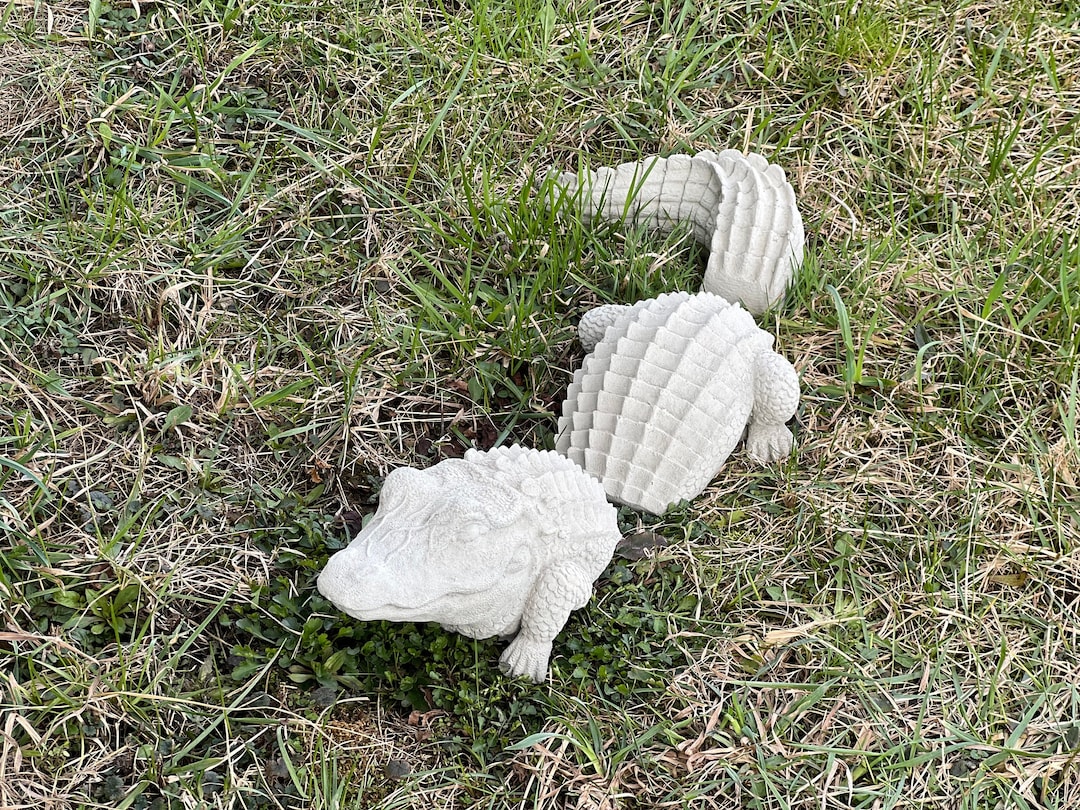 Crocodile Statue Concrete Alligator Sculpture Laying Stone Crocodile ...