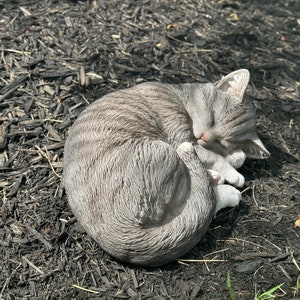 Gray Cat Statue Garden Sleeping Cat Figurine Crouching Kitty Sculpture ...