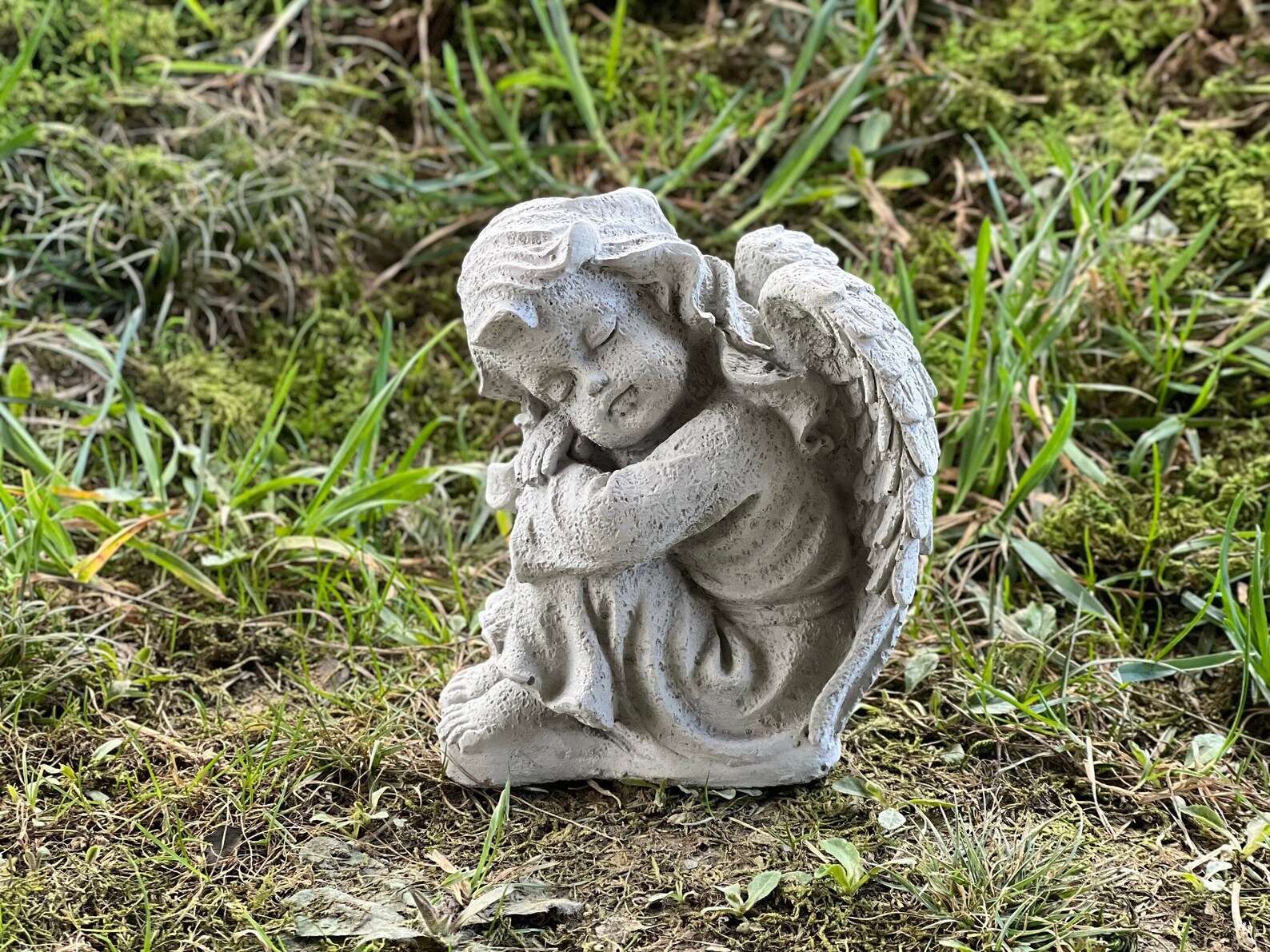 Concrete Sitting Angel Statue for Garden Stone Cherub Yard Angel ...