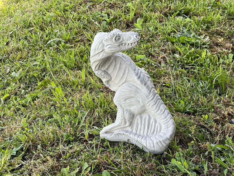 Stone Dinosaur Statue T-rex Garden Sculpture Concrete Dino Figurine ...