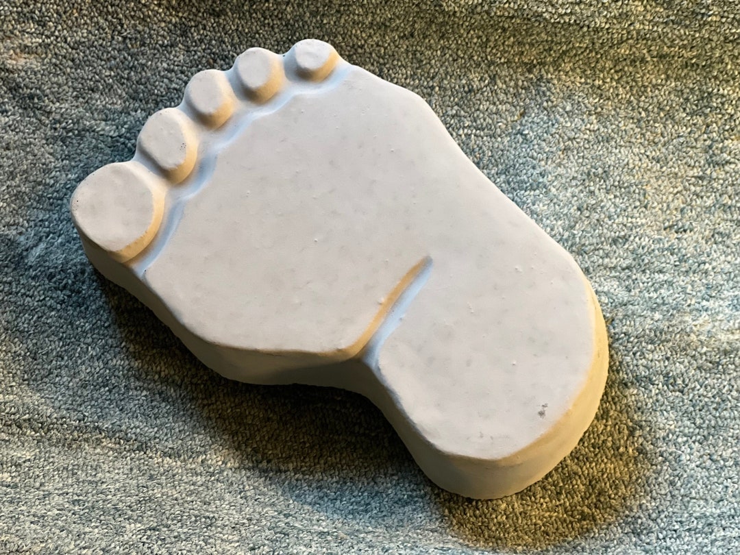 Concrete Foot Print Stepping Stone Statue Stone Garden Deco Backyardr ...