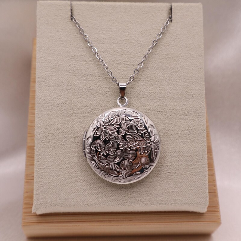 Locket Necklace - Etsy