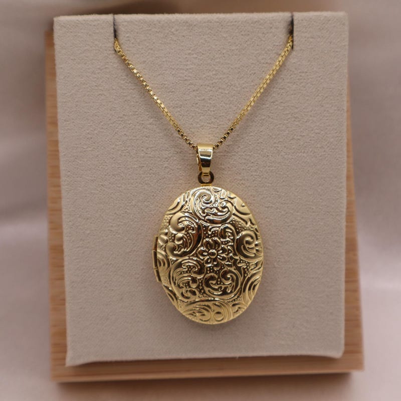 Locket Necklace - Etsy