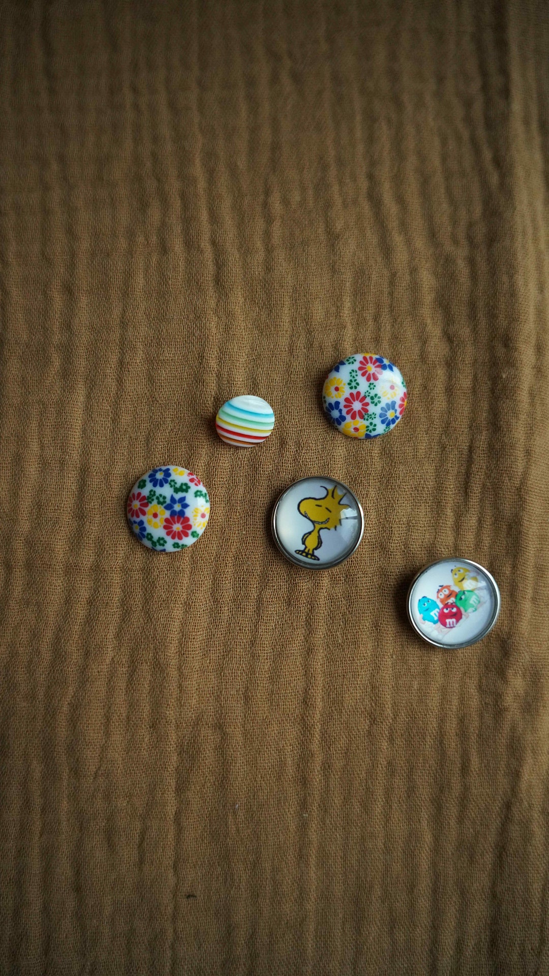 Cute Assorted Bundle of Kids Snaps and Buttons Snoopy Woodstock Retro M ...