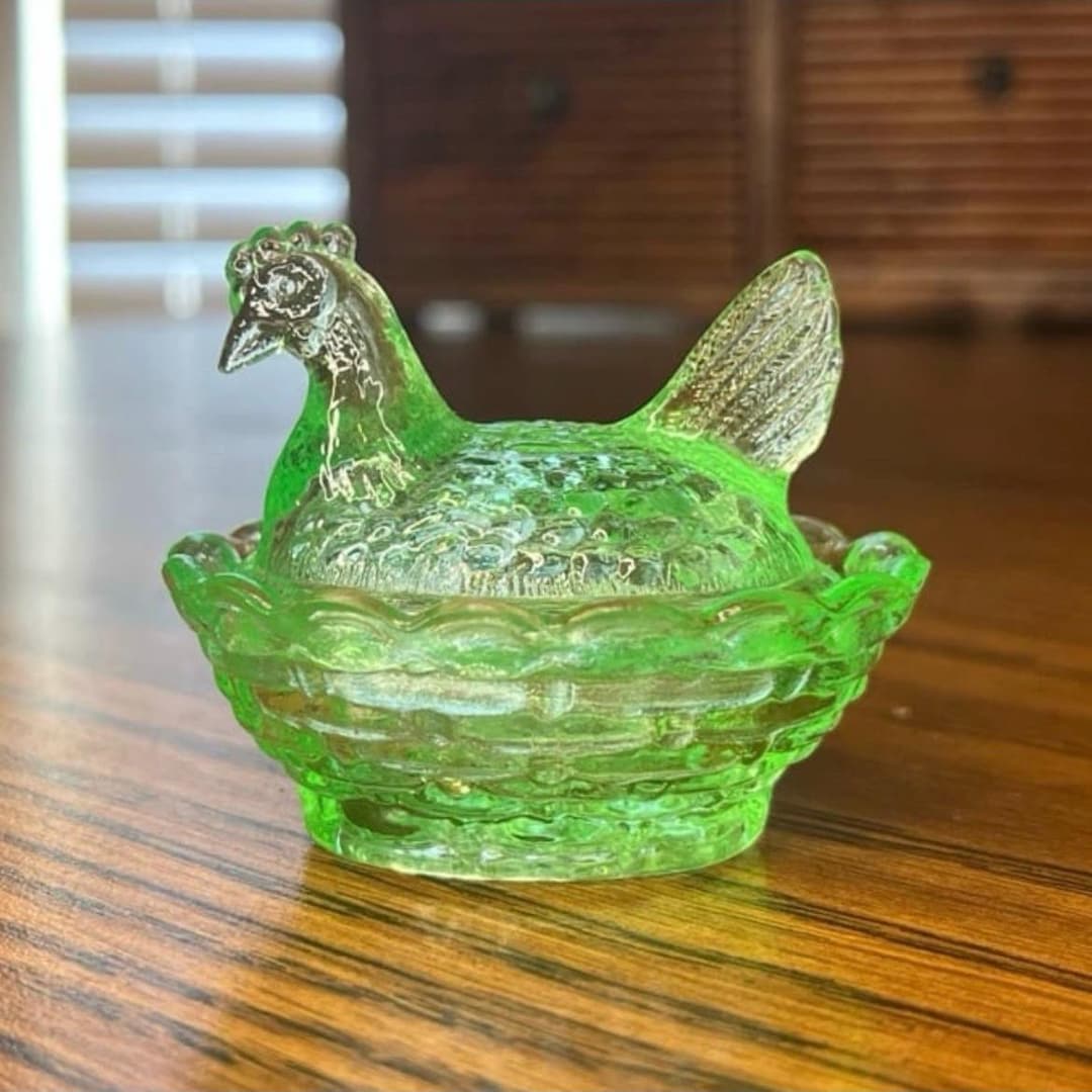 Boyd Glass Uranium Hen on Nest #61 - Etsy