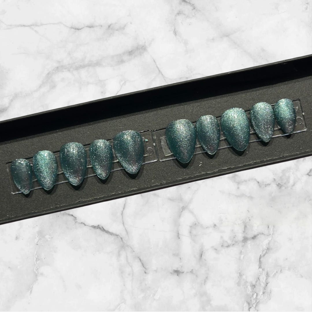 Matrix Cat Eye Press on Nails - Stunning and Stylish Nail Art ...