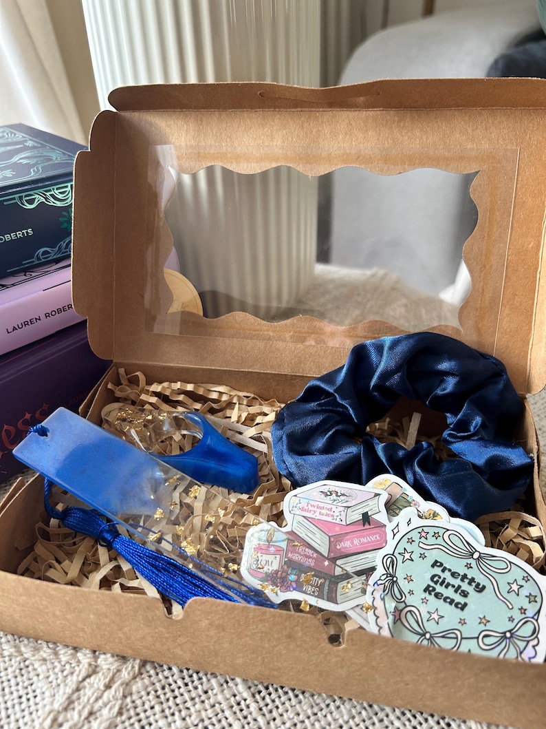 Minimalist Reading Kit | Solid Color Resin Bookmark With Gold Foil ...