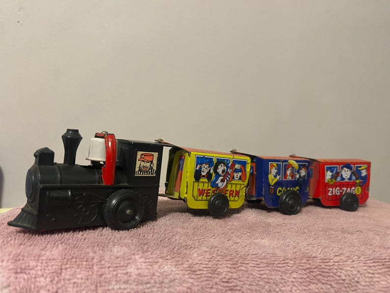 Vintage Tin Litho Wind up Zig Zag Comic Western Express Train Collectible Toy Collectors Antique ...