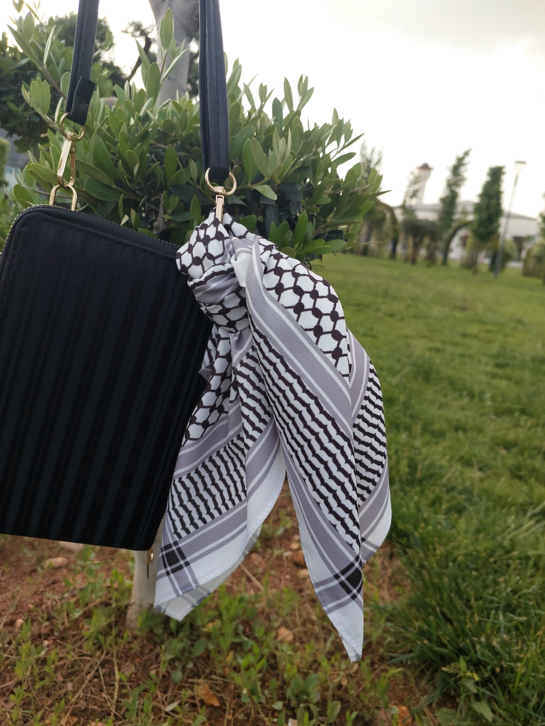 Keffiyeh Bandanas - Palestinian Bandana - Black White Palestinian ...